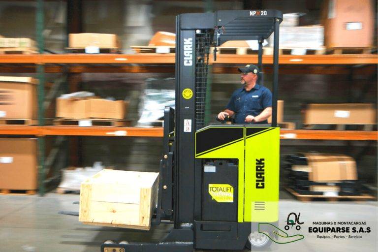Clark – Maquinas y Montacargas Equiparse